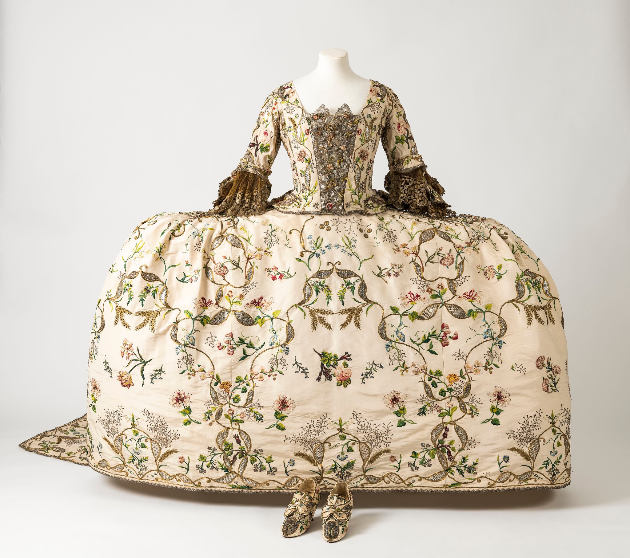 Robe De Cour De 1760 Noblesse And Royautés