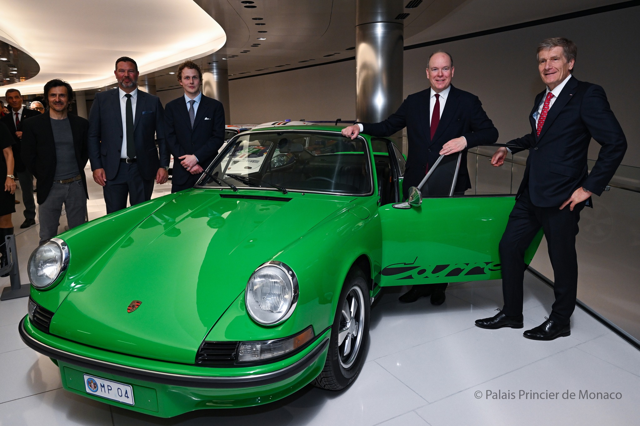 Inauguration de l’exposition Porsche à Port Hercule – Noblesse & Royautés