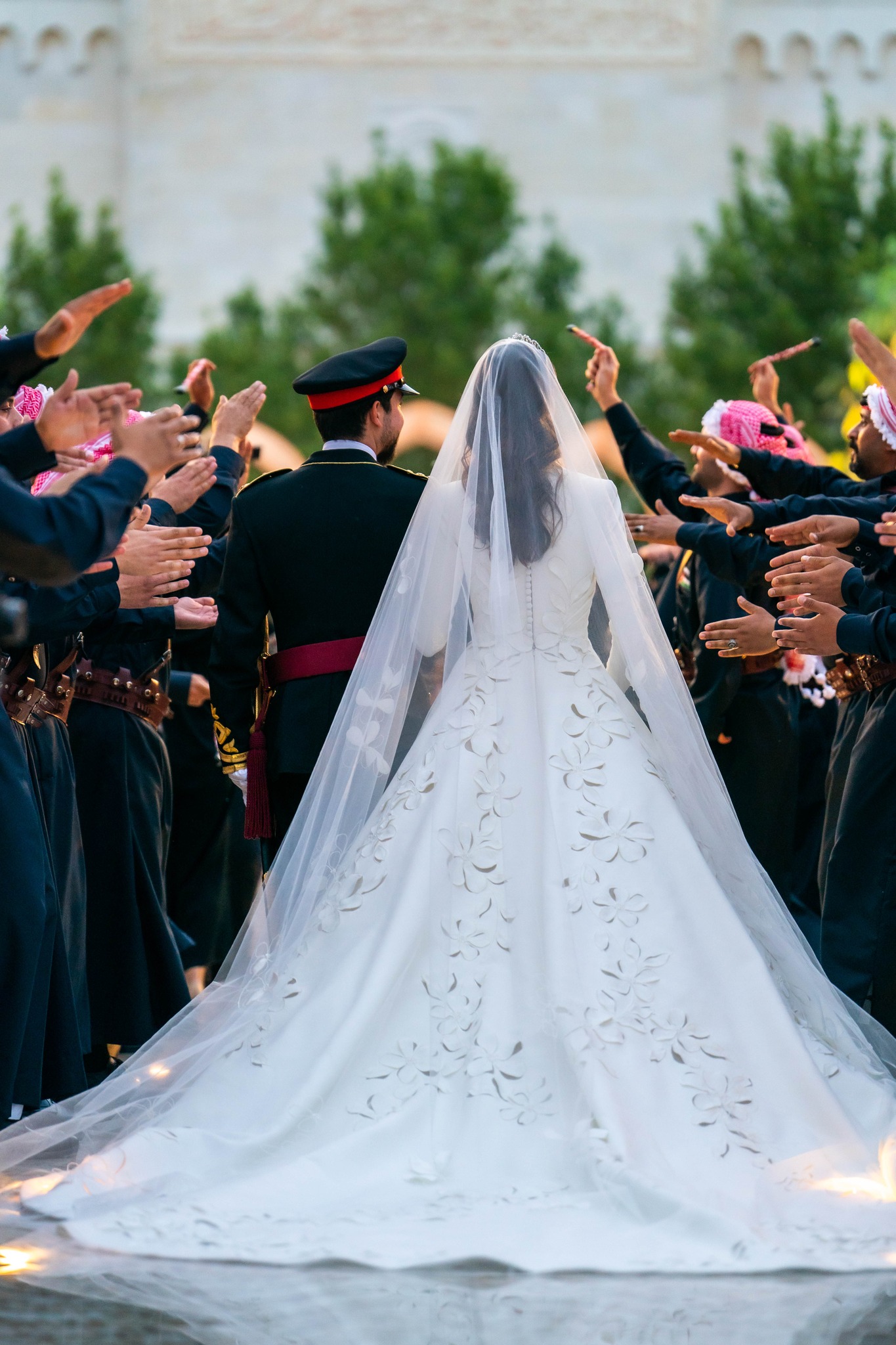Nouvelles photos du mariage de Hussein et Rajwa de Jordanie – Noblesse & Royautés