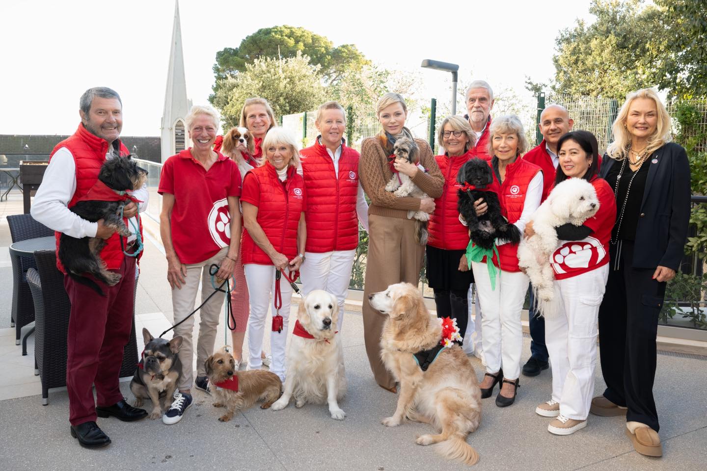 Charlène de Monaco à la résidence du « Cap fleuri » – Noblesse & Royautés