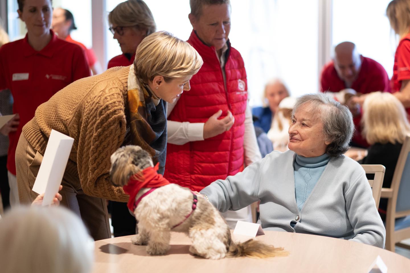 Charlène de Monaco à la résidence du « Cap fleuri » – Noblesse & Royautés