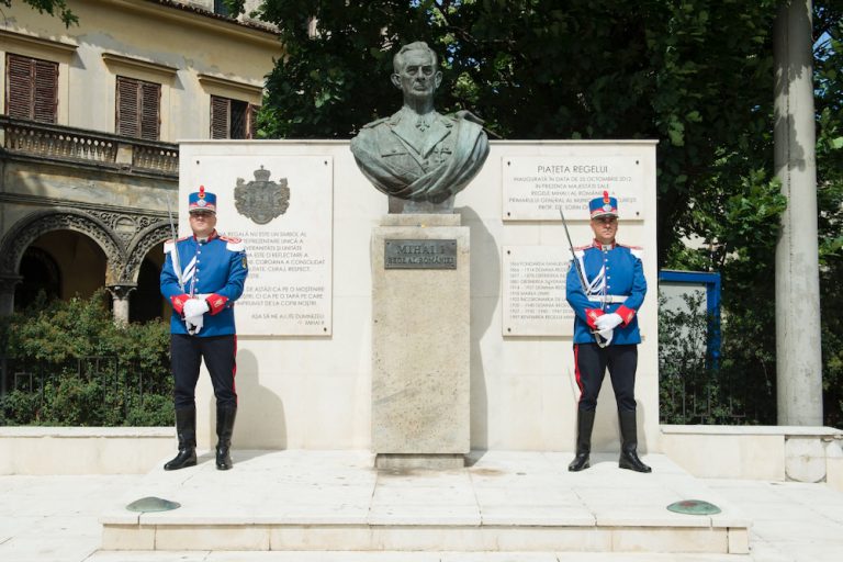 Commémoration du 10 mai en Roumanie – Noblesse & Royautés