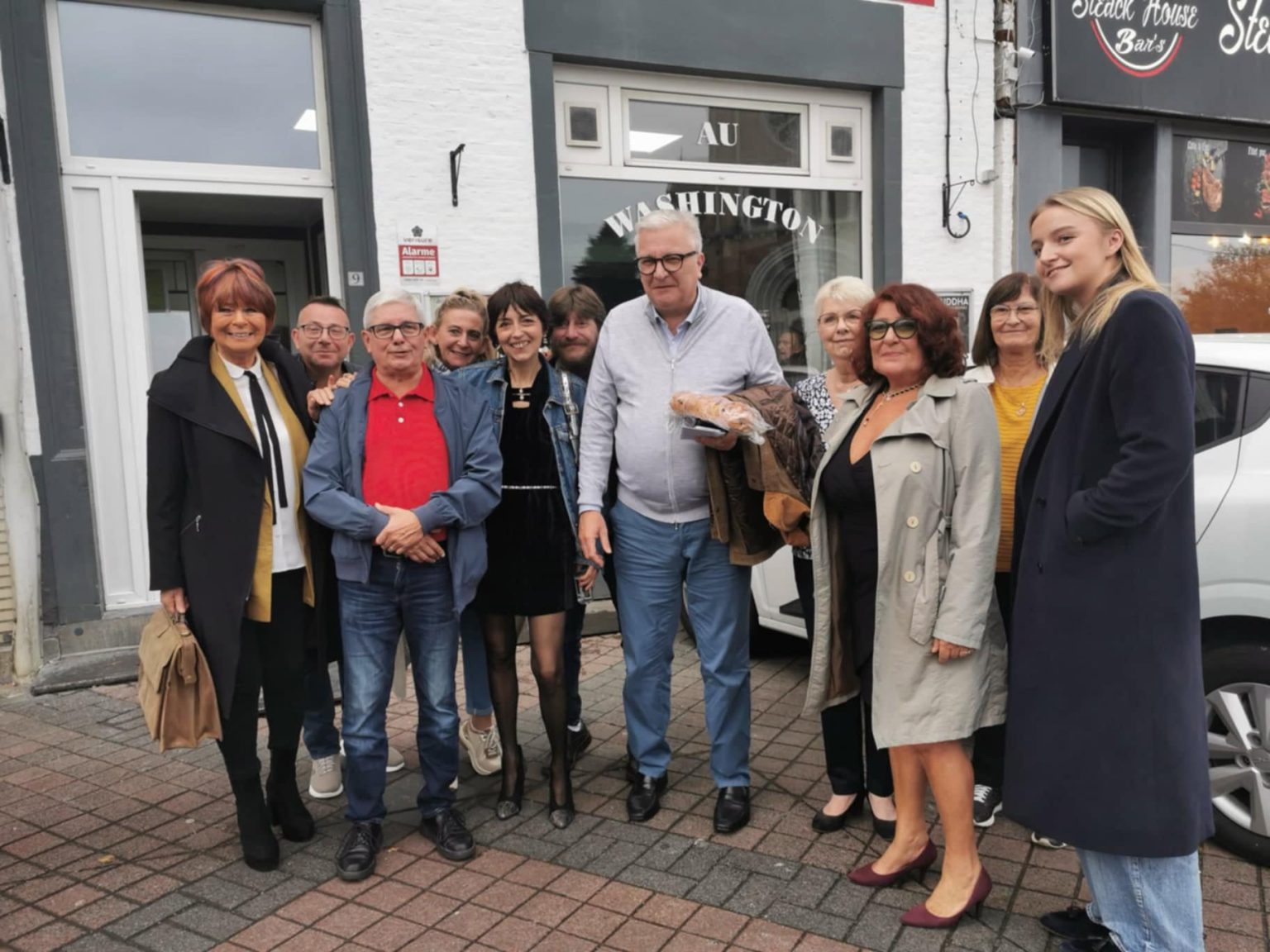 Laurent et Louise de Belgique à la Maison du Peuple de Jumet – Noblesse & Royautés