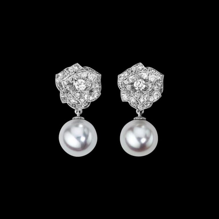 Boucles d’oreilles « Rose » de Piaget – Noblesse & Royautés