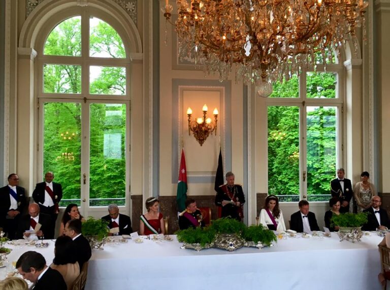 Menu du dîner de gala au château de Laeken – Noblesse & Royautés