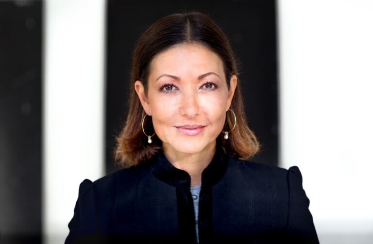 Alexandra de Frederiksborg devient professeur à l’université d’Indiana ...