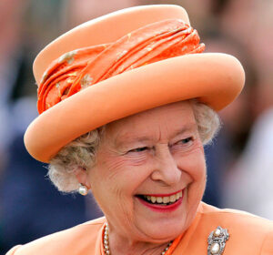 Elizabeth II : une reine en orange – Noblesse & Royautés