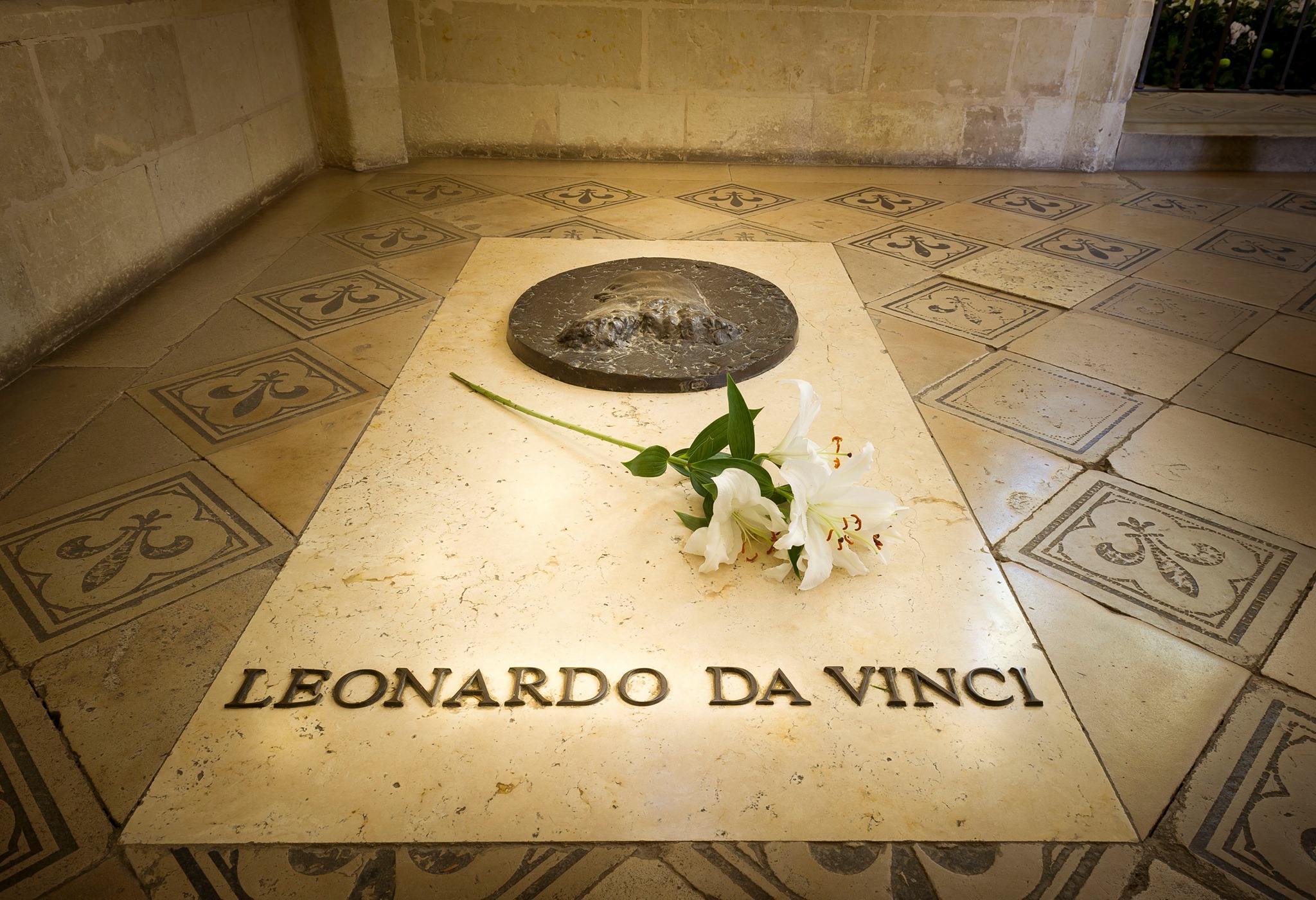 La tombe de Leonard de Vinci à Amboise – Noblesse & Royautés