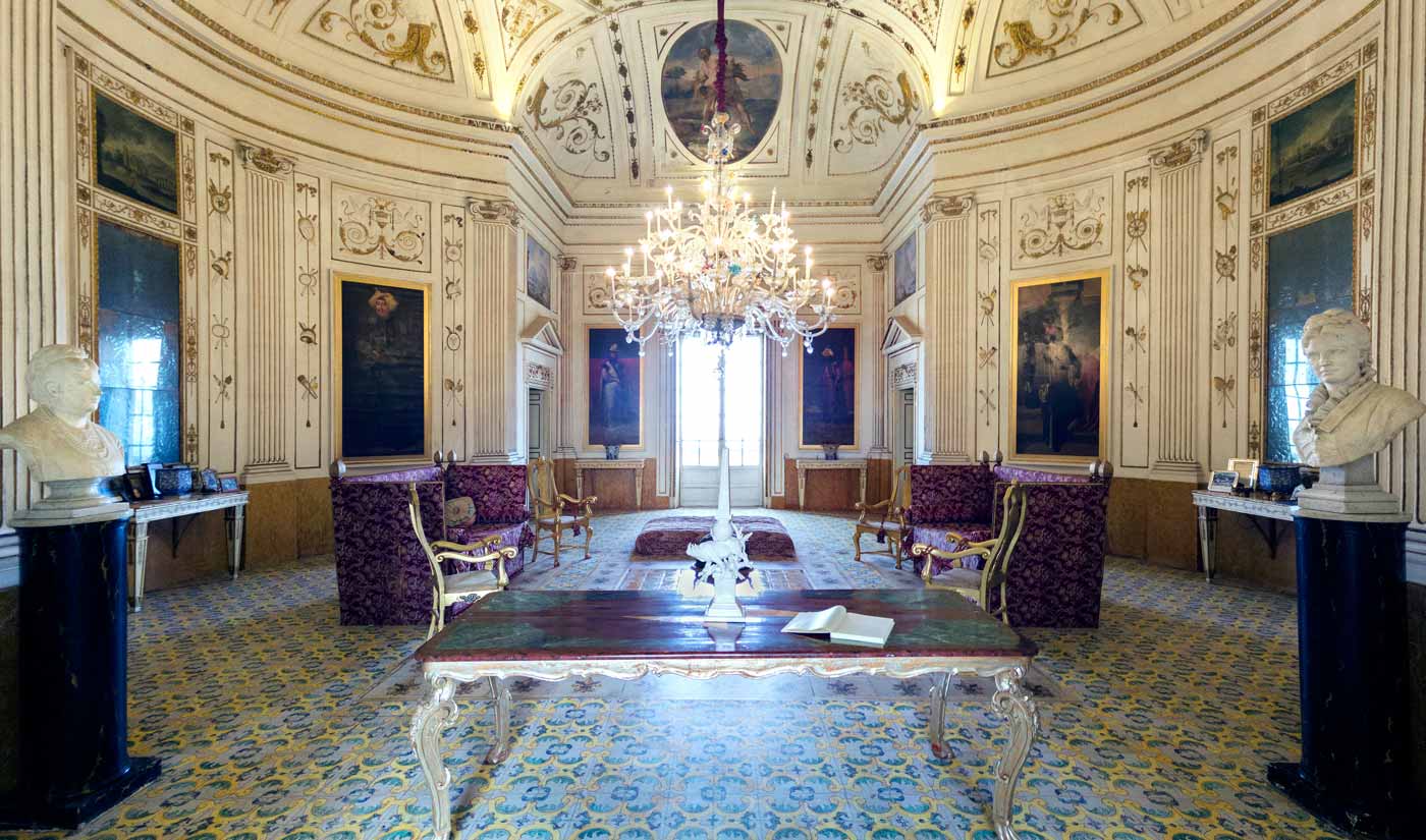 La Villa Valguarnera – Noblesse & Royautés