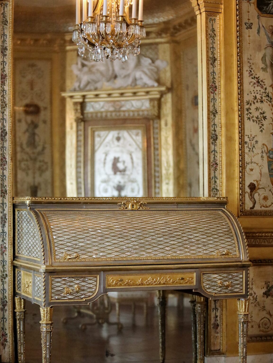 Le boudoir d’argent – Noblesse & Royautés