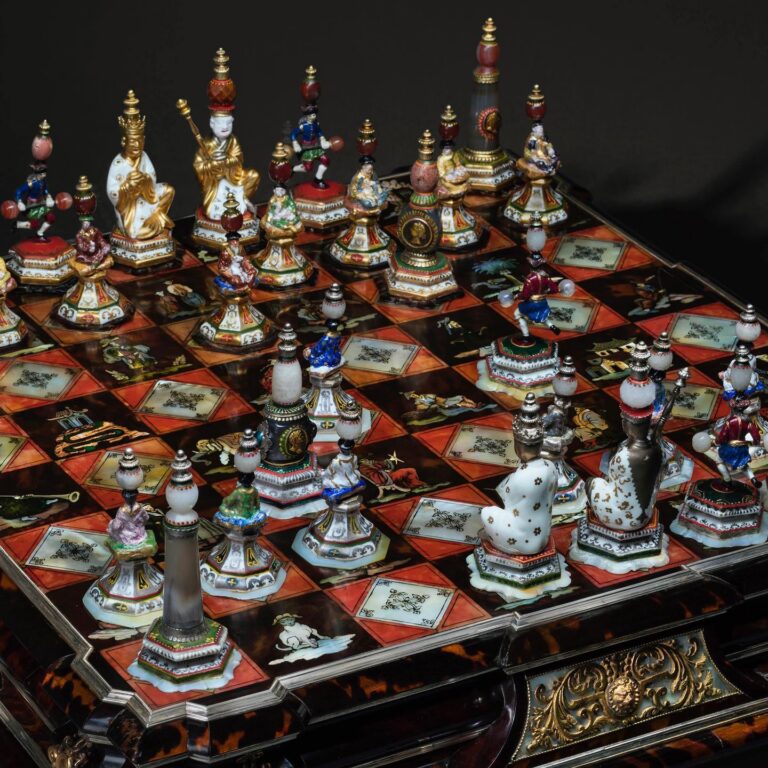 Jeu d’échecs d’Auguste II de Saxe – Noblesse & Royautés