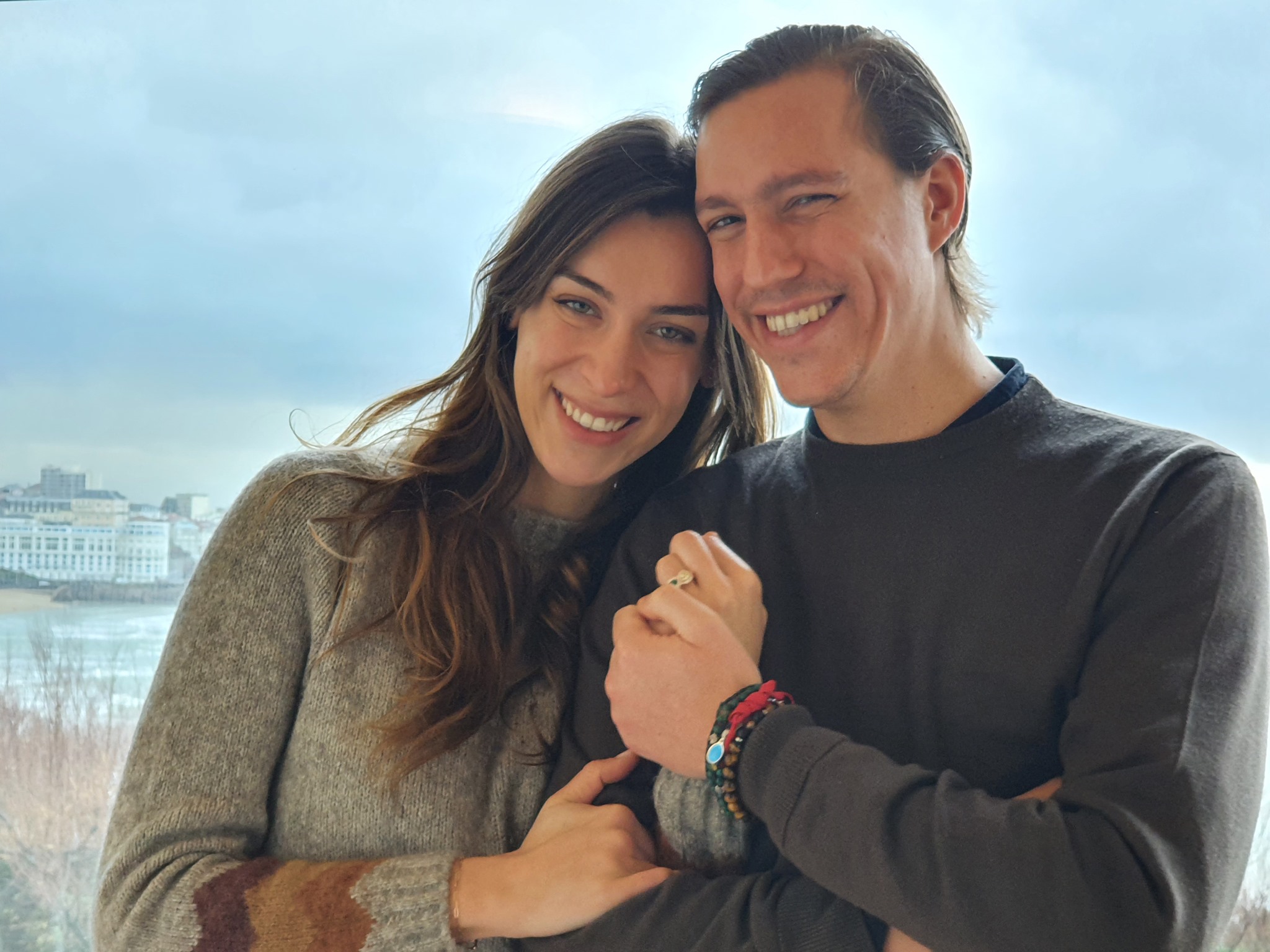 Biographie de Scarlett-Lauren Sirgue, future épouse de Louis de ...