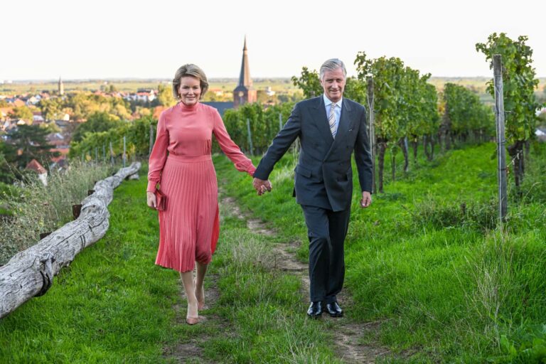 Le roi et la reine des Belges visitent l’exploitation Von Winning ...