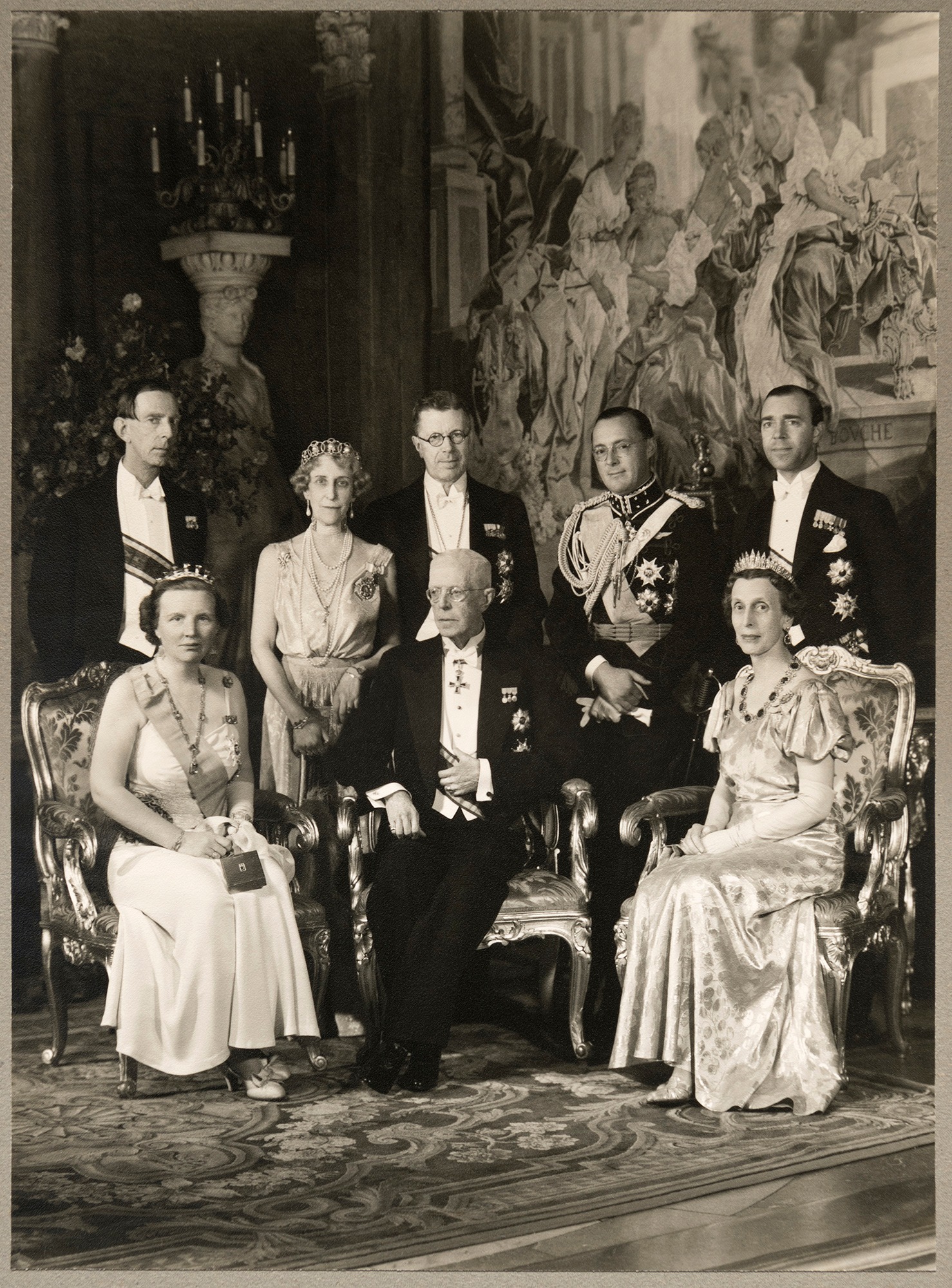 Archives : Juliana et Bernhard des Pays-Bas en Suède en 1946 – Noblesse ...