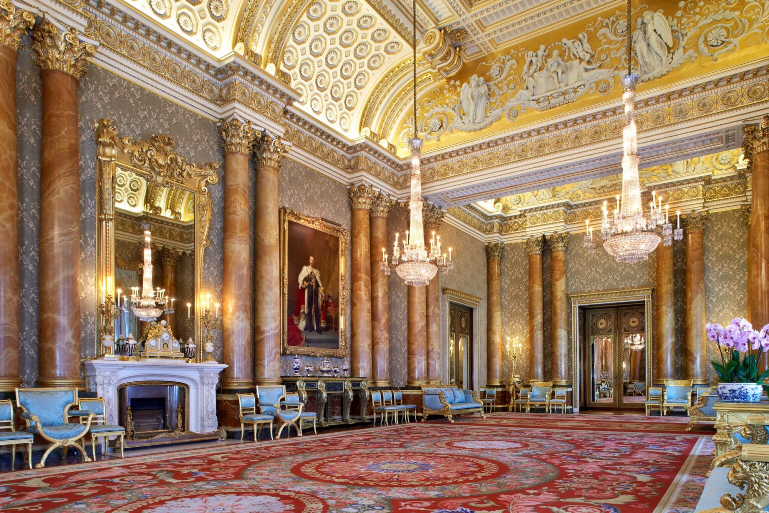 Ouverture estivale de Buckingham Palace – Noblesse & Royautés