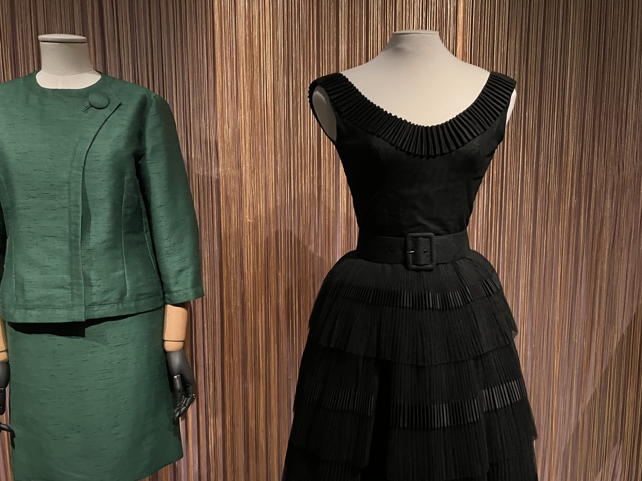 Exposition « Jules François Crahay » au Musée Mode & Dentelle à ...