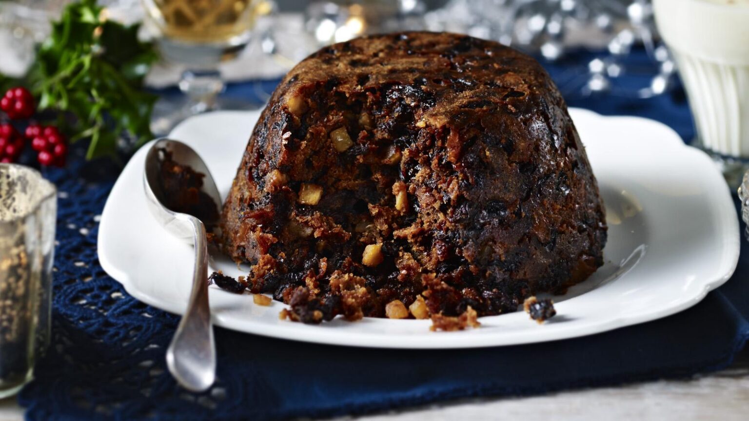 Histoire du Christmas Pudding, une tradition britannique intemporelle ...