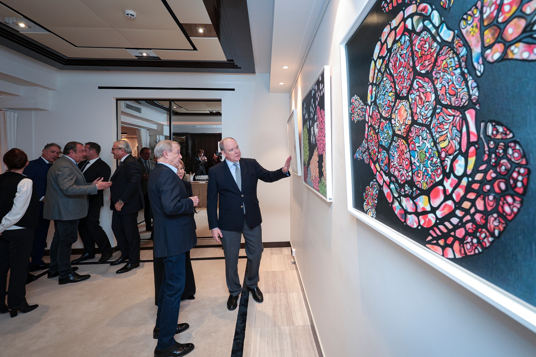 Albert de Monaco à l’exposition de l’artiste Michel Aubéry – Noblesse ...
