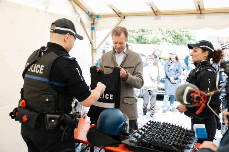 Le grand-duc Henri à la Journée de la Police – Noblesse & Royautés