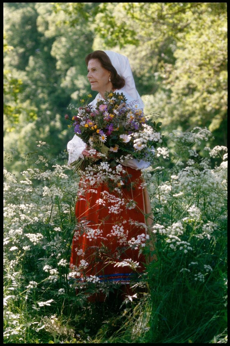 Silvia de Suède : 50 ans en tant que reine – Noblesse & Royautés