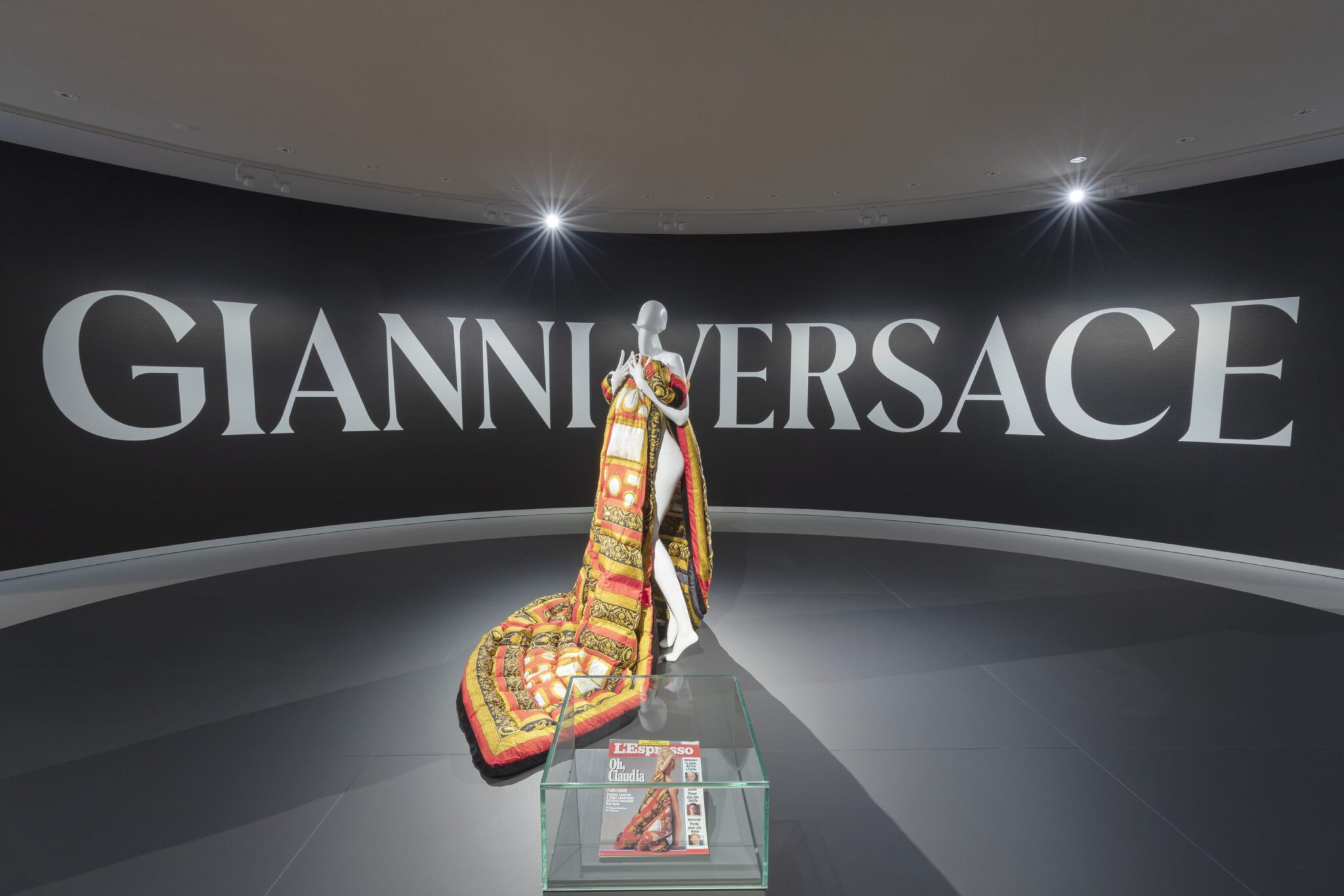 Exposition « Gianni Versace. Rétrospective » – Noblesse & Royautés
